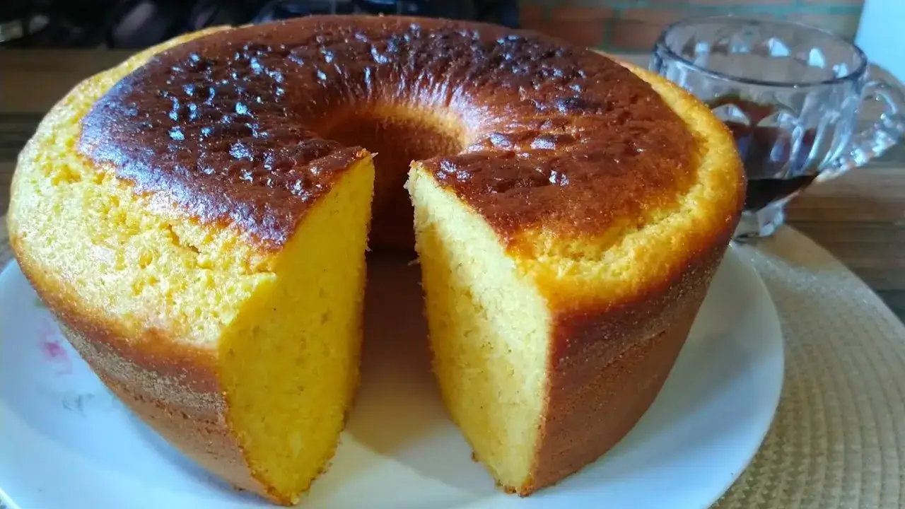 Bolo Moça: Receita Fácil e Fofinha Sem Farinha de Trigo