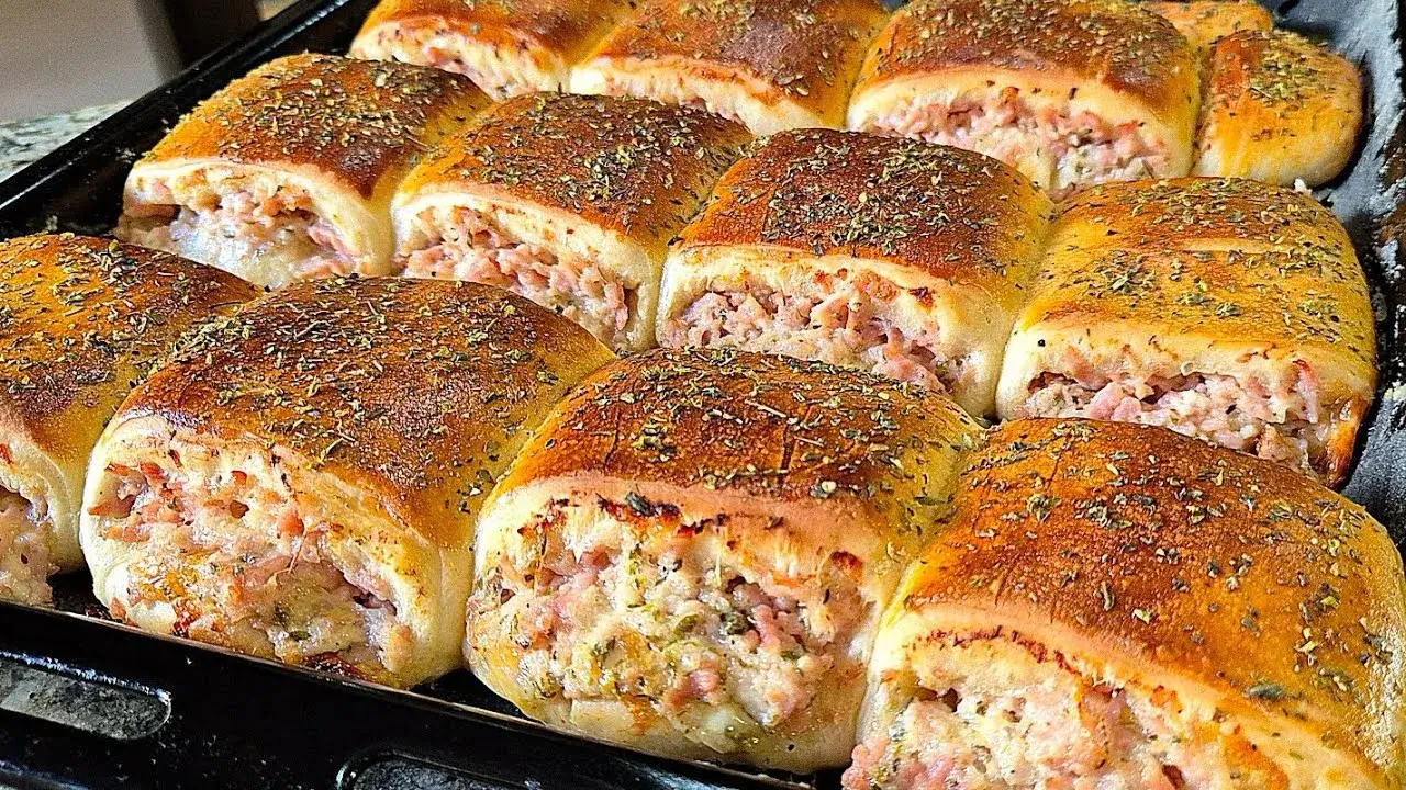 Calzone Tradicional: Massa Firme e Recheio de Frango ou Calabresa